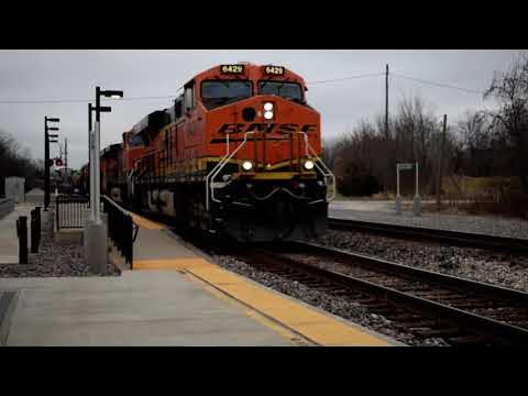 BNSF HGALKCK With Canadian Pacific 8705 Trailing - YouTube
