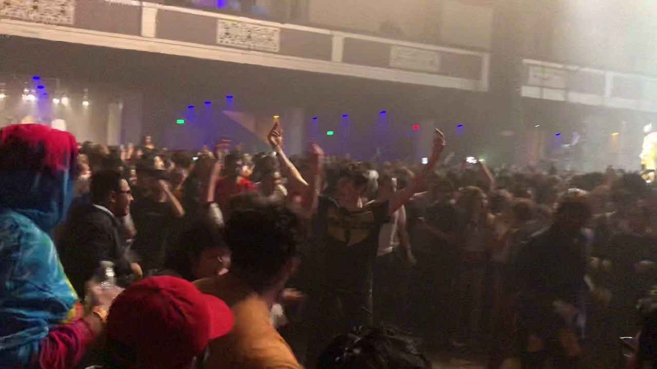 Brockhampton - Boogie (Live at the Shrine Auditorium, LA) - YouTube