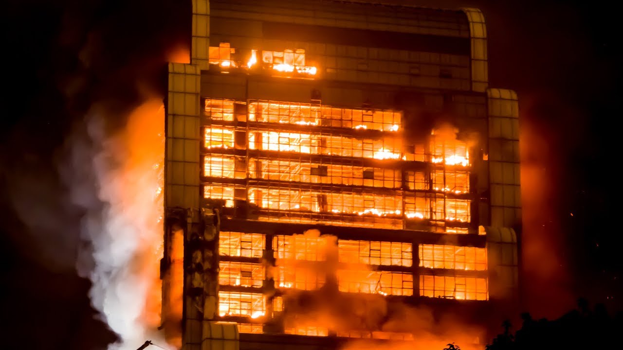 Whose to blame? Devastating CBD fire in Marshalltown, Johannesburg ...