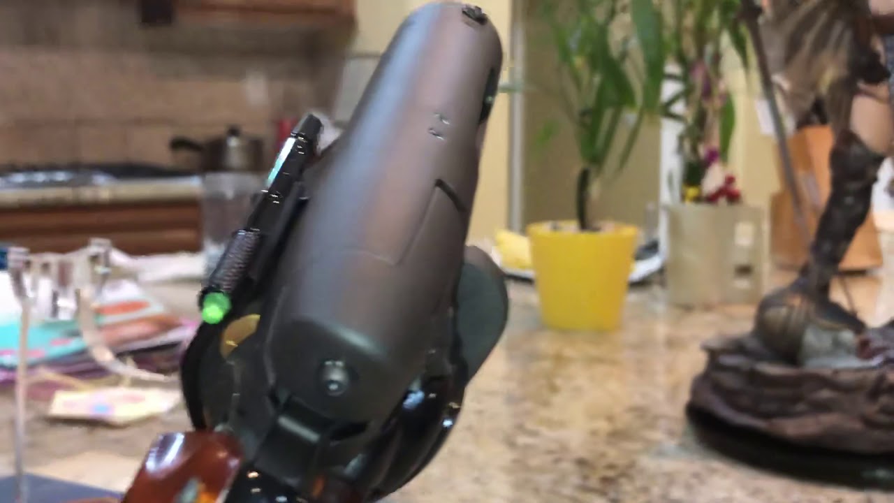 Tomenosuke Blade Runner Blaster Harrison Ford prop replica gun - YouTube