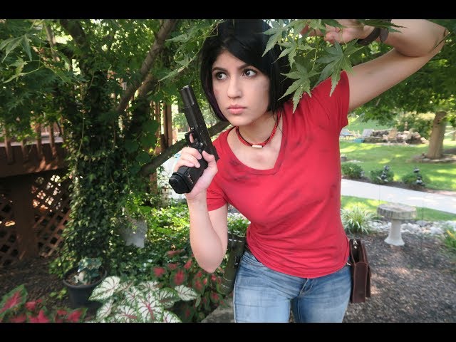 Uncharted Chloe Cosplay
