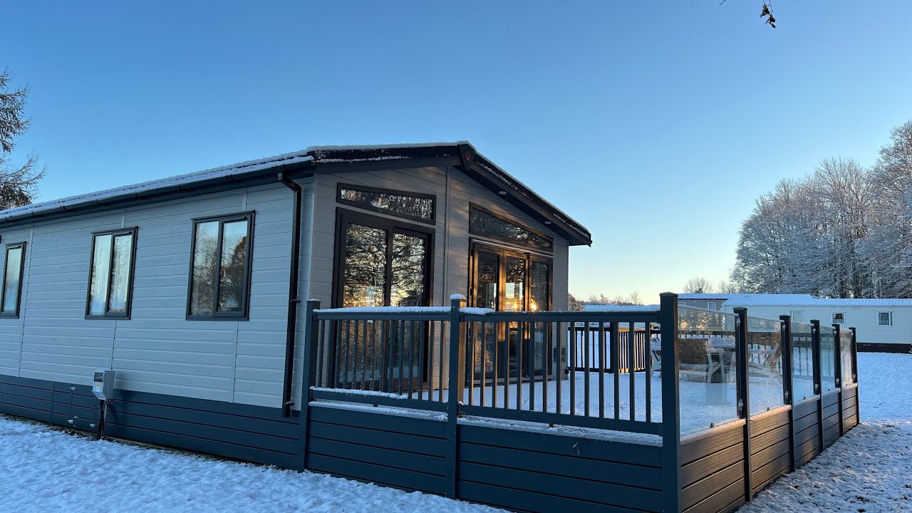 2022 Pemberton Rivendale -2 Bedroom - 44ft x 20 ft - hot tub Riverside ...
