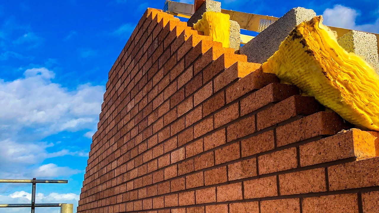 Bricklaying - Starting The Pikes - YouTube