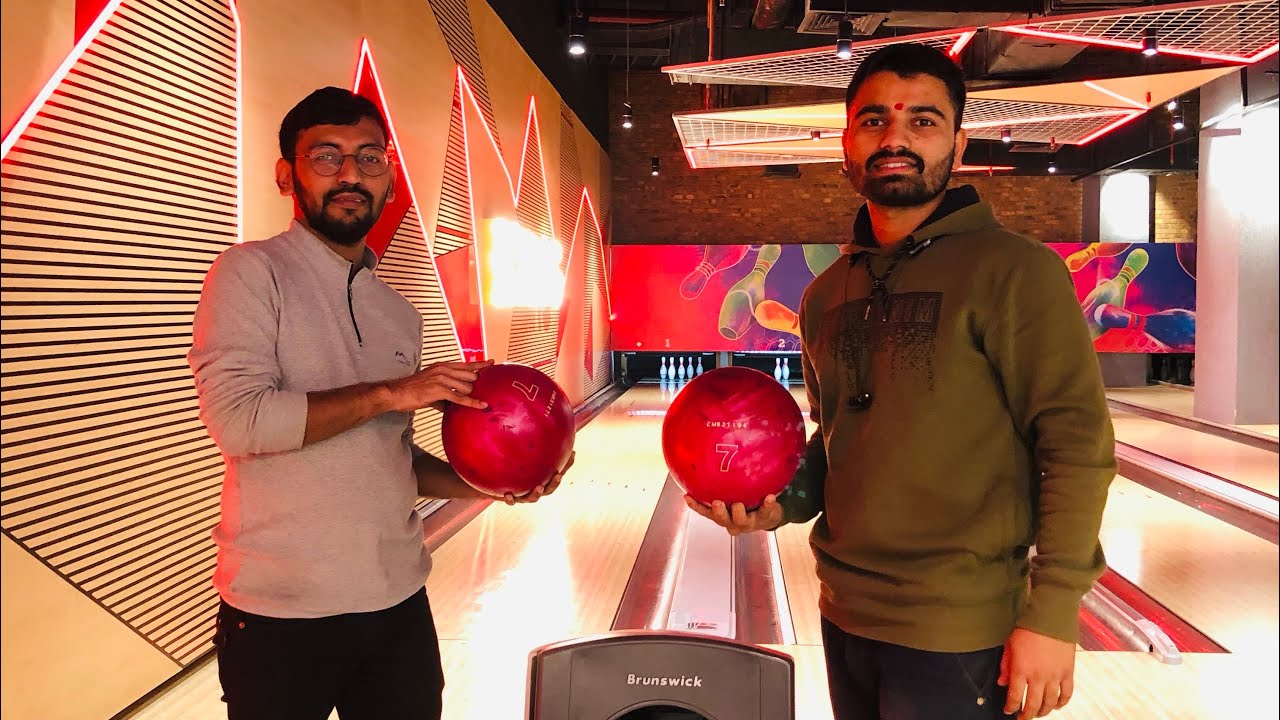 Entertaining with Bowling in Phoenix Marketcity Mall Pune - YouTube