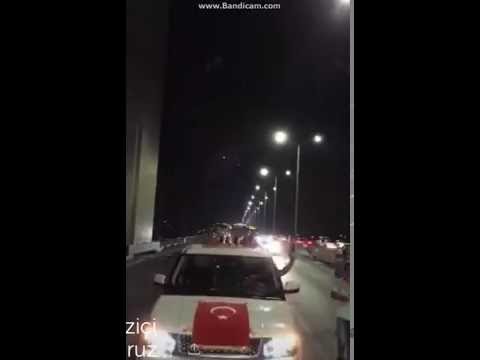 60 otobüsle Boğaziçi köprüsünü geçiyoruz..