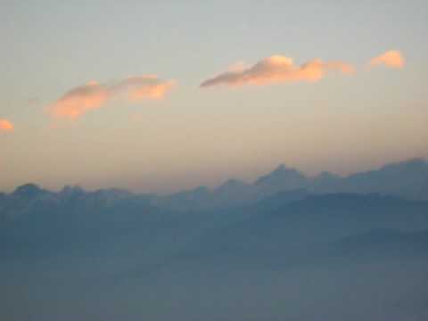 Darjeeling sun rise with k2 peak - YouTube