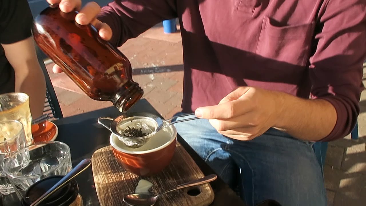 HIPSTER Deconstructed CHAI LATTE?!? - YouTube