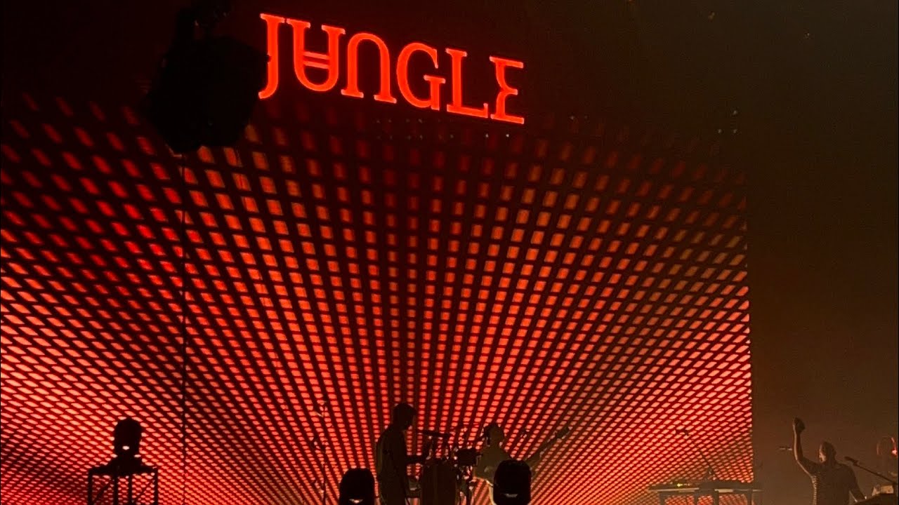 JUNGLE - Keep Moving (Bogotá) - YouTube