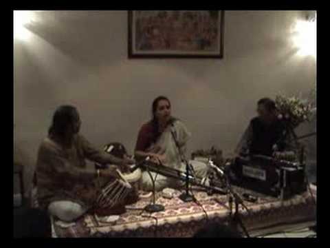 Purvi Parikh in concert 04 - Kabir Bhajan - YouTube