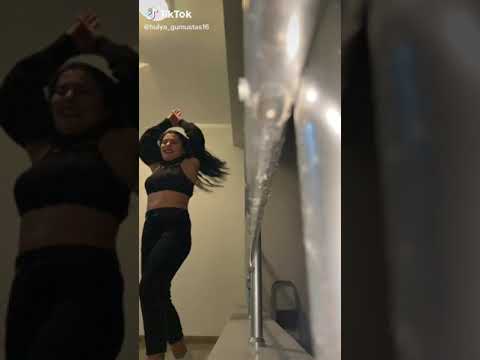Periscope üniversiteli genç twerk yapıyor