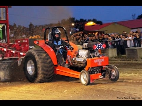 Mini Modified Tractors @ Richmond Fair QC ASTTQ 2015 - YouTube