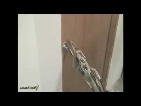 Robots feos - YouTube