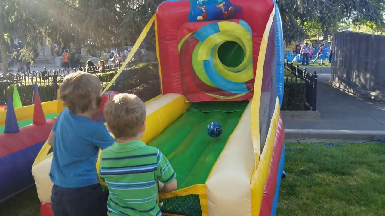 Clown toss inflatable carnival game - YouTube