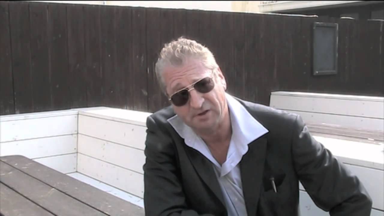 Gordon Winter on Get Carter - YouTube