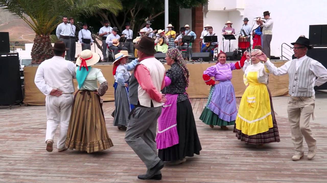 Pasacatre de Gran Canaria - Folklore de Canarias - YouTube