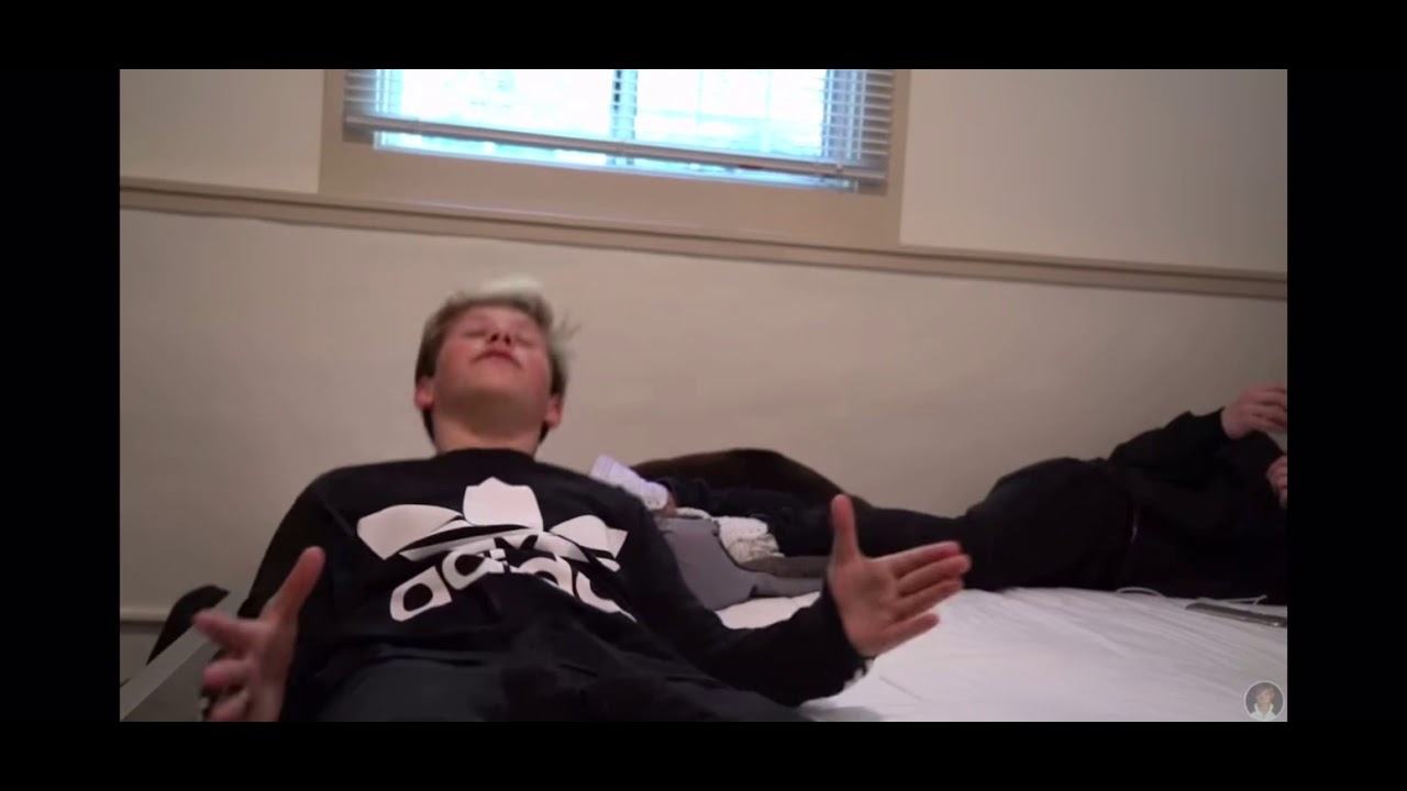 Gavin Magnus Farts 2 - YouTube