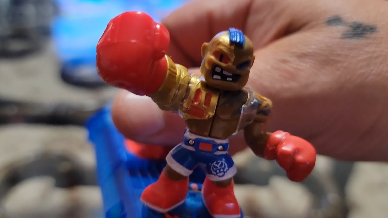 *All New* Akedo Ultimate Arcade Warriors Starter Pack! Series: 1 - YouTube