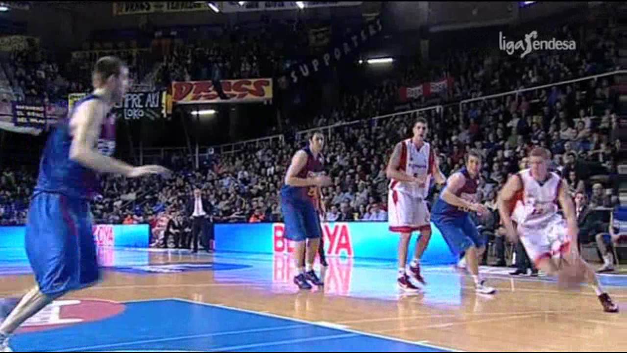 SICK WHITE BOY DUNKS - BEST DUNK OF THE YEAR - YouTube