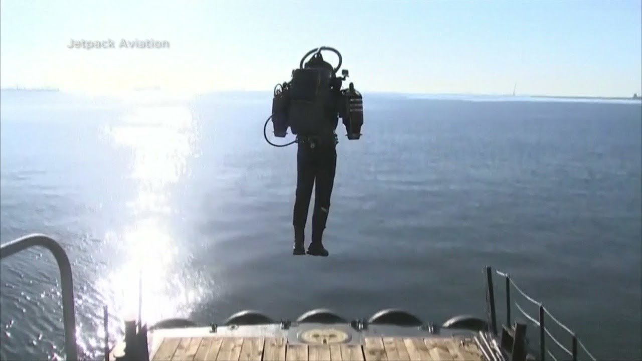 Jetpack Mystery Man Shocks Pilots Near LAX - YouTube