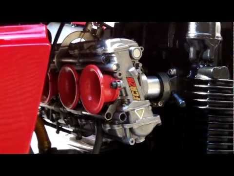 バイクショップ　ＺＥＴＡ－ＯＮＥ　Ｚ４００ＦＸ　ＦＣＲ付き
