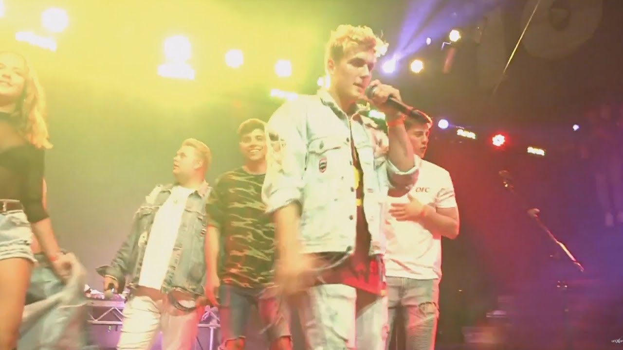 Jake Paul performs "It's Everyday Bro" LIVE but what happens next ...