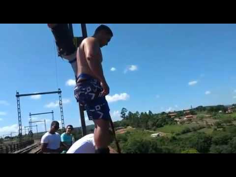 Man dies while bungee jumping because the rope was too long (full video ...