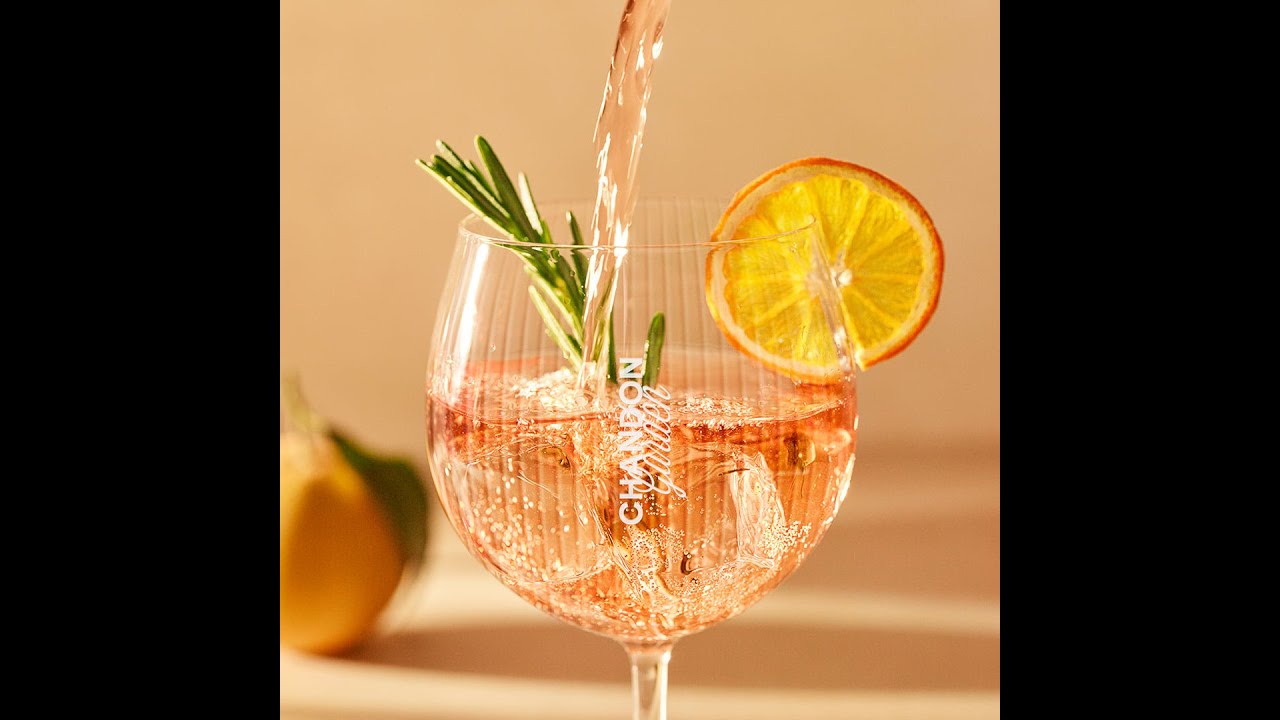 CHANDON GARDEN SPRITZ PERFECT SERVE - YouTube