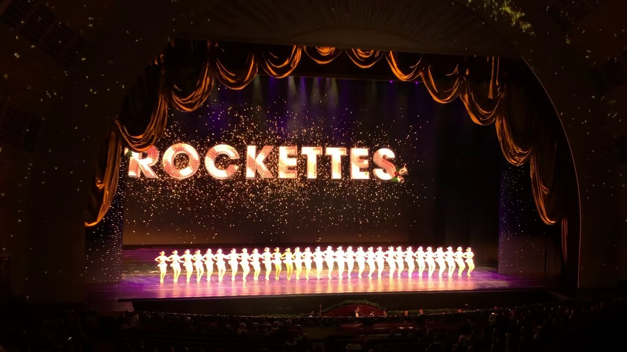 Christmas Spectacular Starring The Radio City Rockettes 2018 (twelve ...