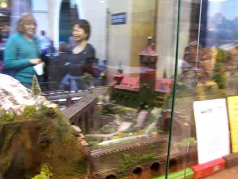 Model Trains A Model Train Layout At Hobbyco In The QVB Pt1 - YouTube