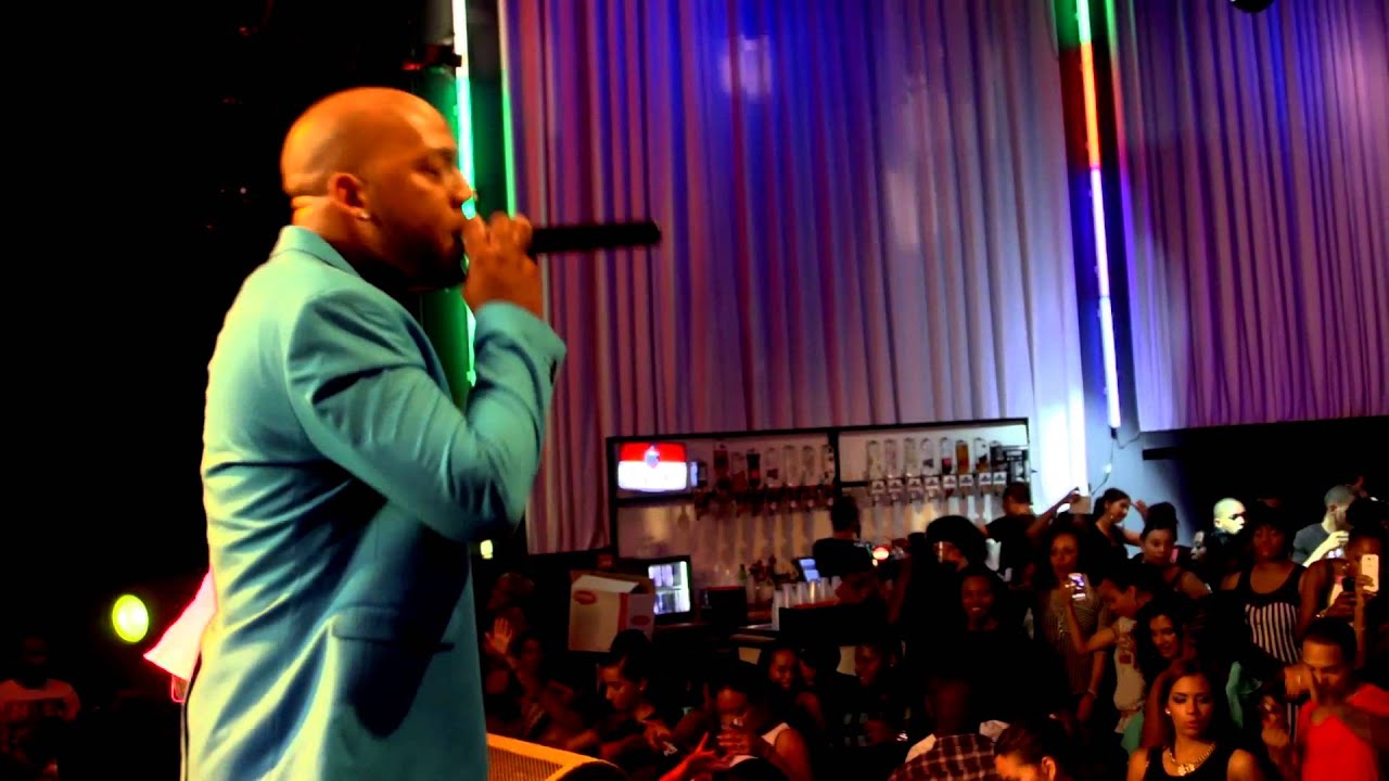 Cache Royale Ft Quincy Amasia "Ken tin bo tene" Live @ Off Corso ...