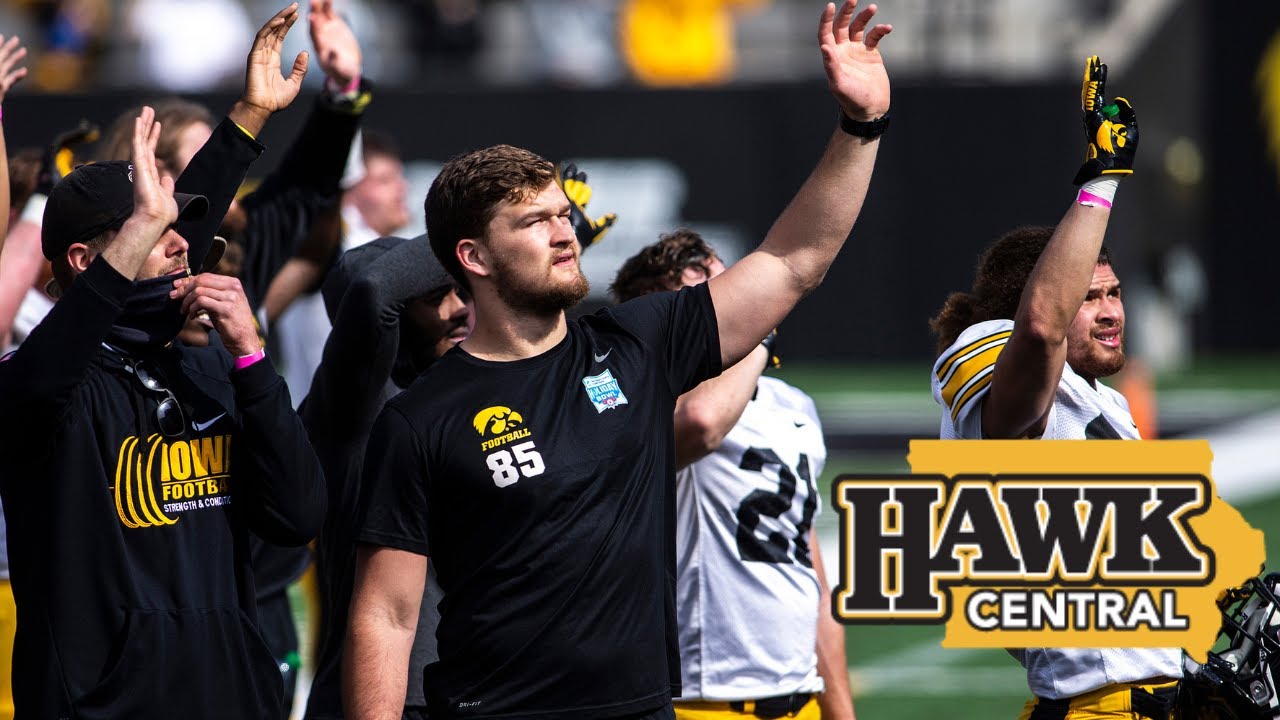 Logan Lee on Iowa football's defensive line: "We've got a great group ...