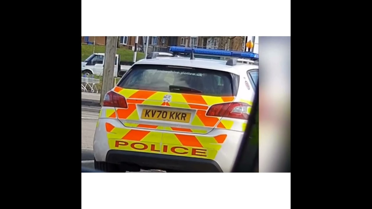 Police officers kissing in patrol car in Tesco car park - YouTube