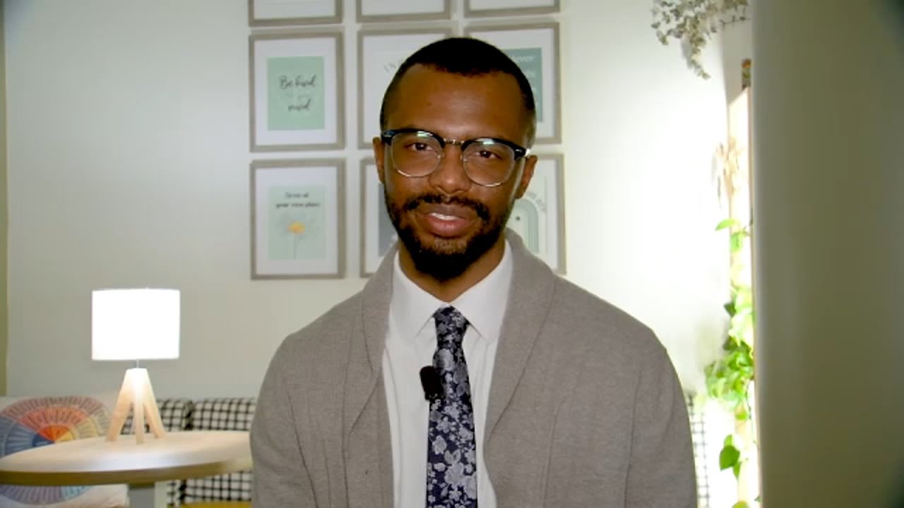 911 Heroes: Call operator Kirby Jones of Durham - YouTube