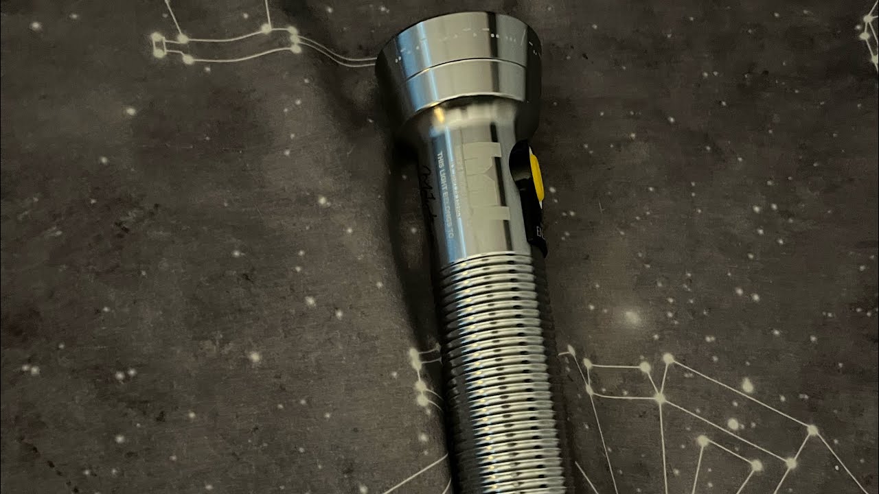 Stranger Things Season 4 Flashlight Unboxing/Review - YouTube