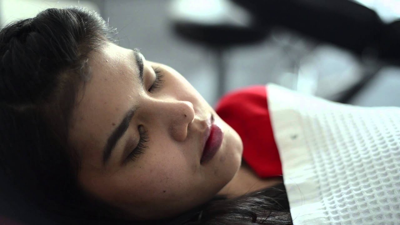 GRACE CHANNEL : การดูแลผิวรอบดวงตา - YouTube