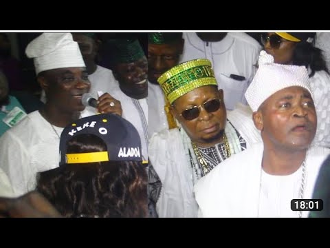 OBA FATAI AKOREDE AKAMO DRAG OBA ILARA TO SPRAY MONEY ON K1 STAGE ...