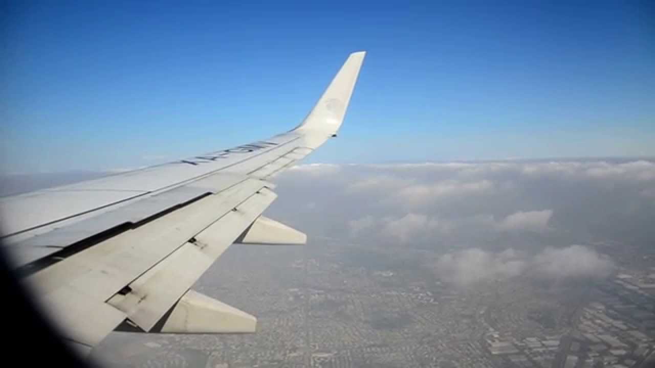 Aeromexico window view landing at Los Angeles - YouTube