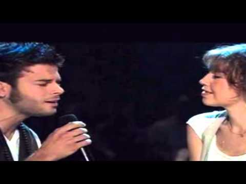 Thalia & Pedro Capo - Estoy Enamorada ♥ - YouTube