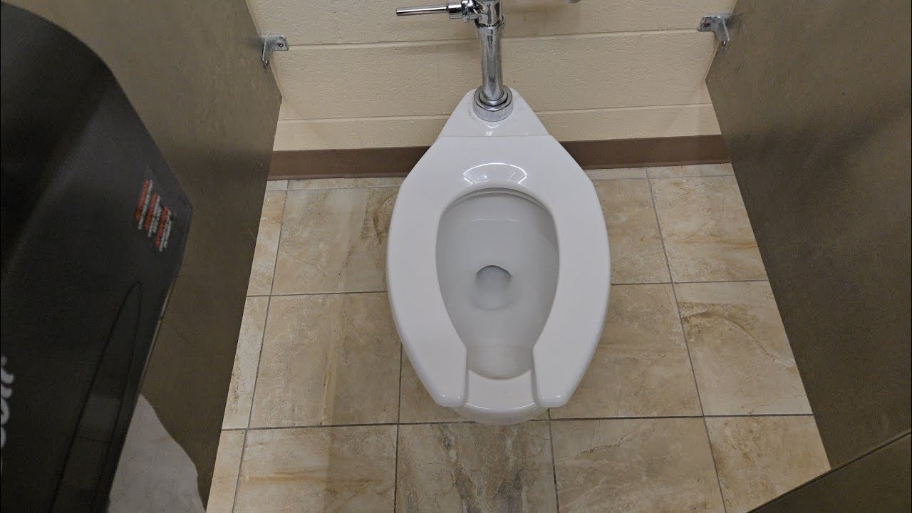 [312] 1990s American Standard Urinals and Toilets in Lee U Recreation ...