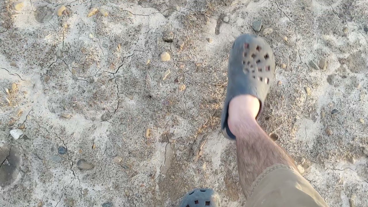 🟩 Crocs Walking - Plain Dirt - No Audio - YouTube