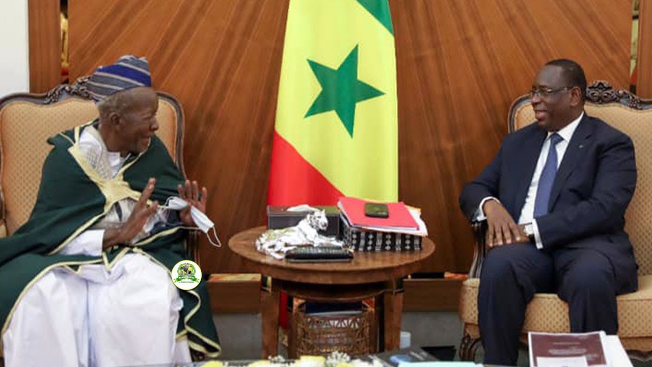 Al Khalifa Cheikh Mahi Niass reçu au Palais par Le Président Macky SALL ...