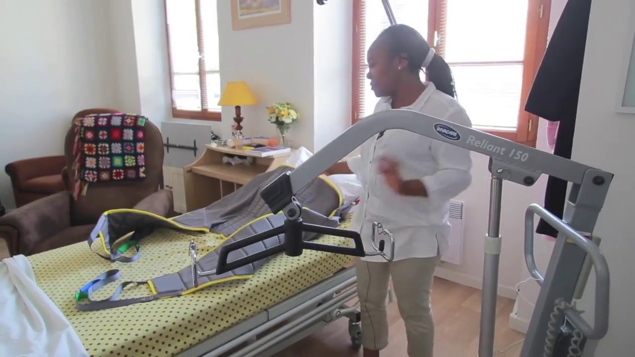 Comment utiliser le lève personne/malade? - YouTube