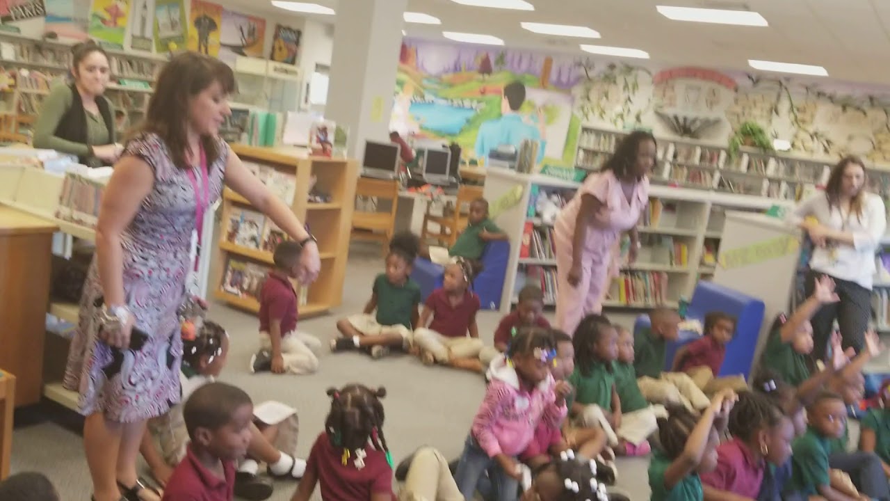 The Line Dance Connection #TAMPA with #QWEENSHEILA - YouTube