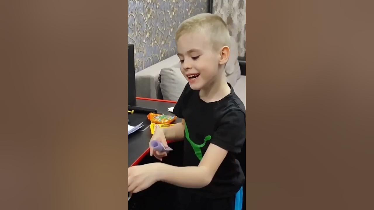 Напольная игра. Сладость или гадость - YouTube