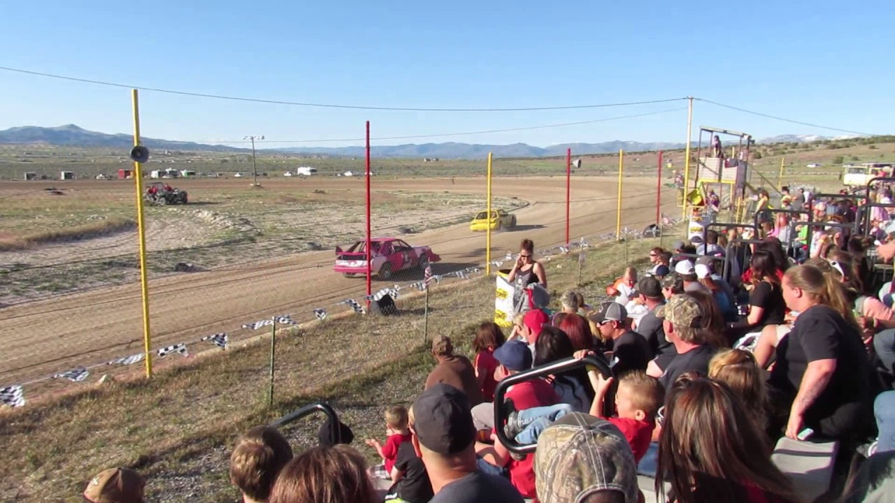 Wild Bills Raceway Powder Puff Heat Race 5/27/17 - YouTube