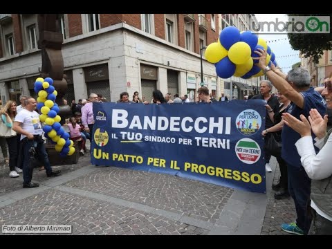Elezioni Terni: il 'popolo' di Bandecchi in corteo verso il Comune dopo ...