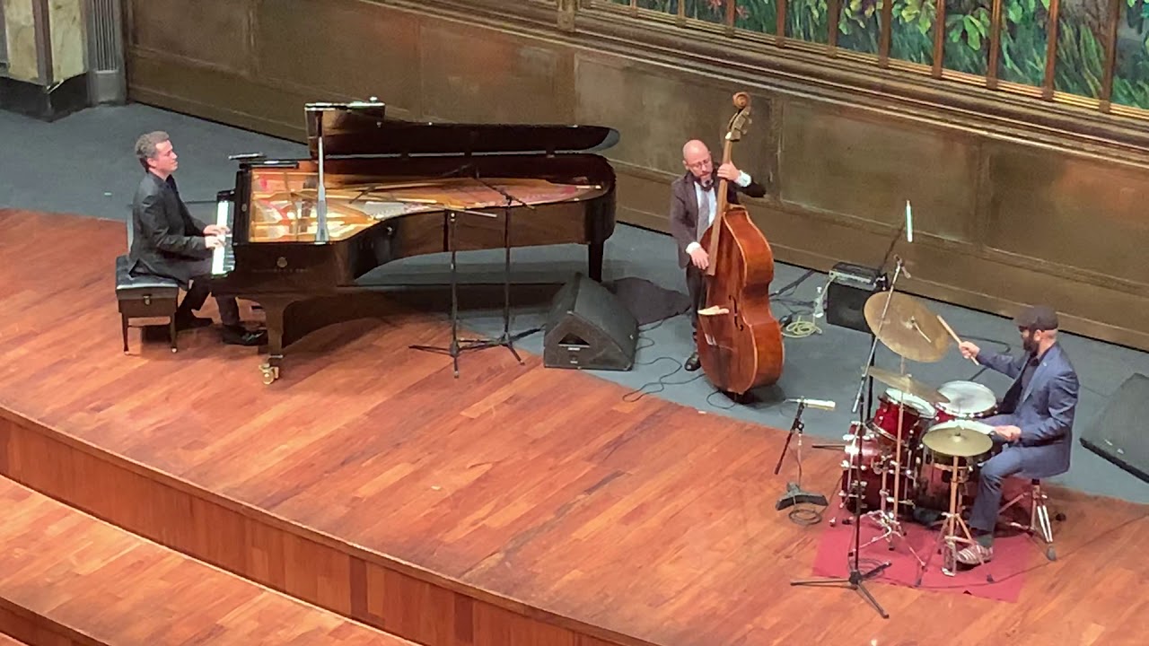 Alex Mercado Trío, Concierto por el 45 Aniversario de la UAM - YouTube