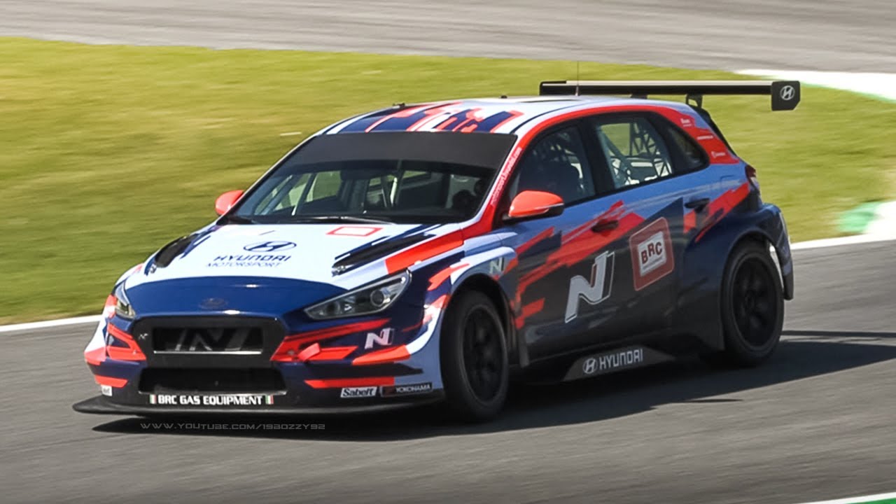 2 x Hyundai i30 N TCR Cars Testing: Accelerations, Fly Bys & Sound ...