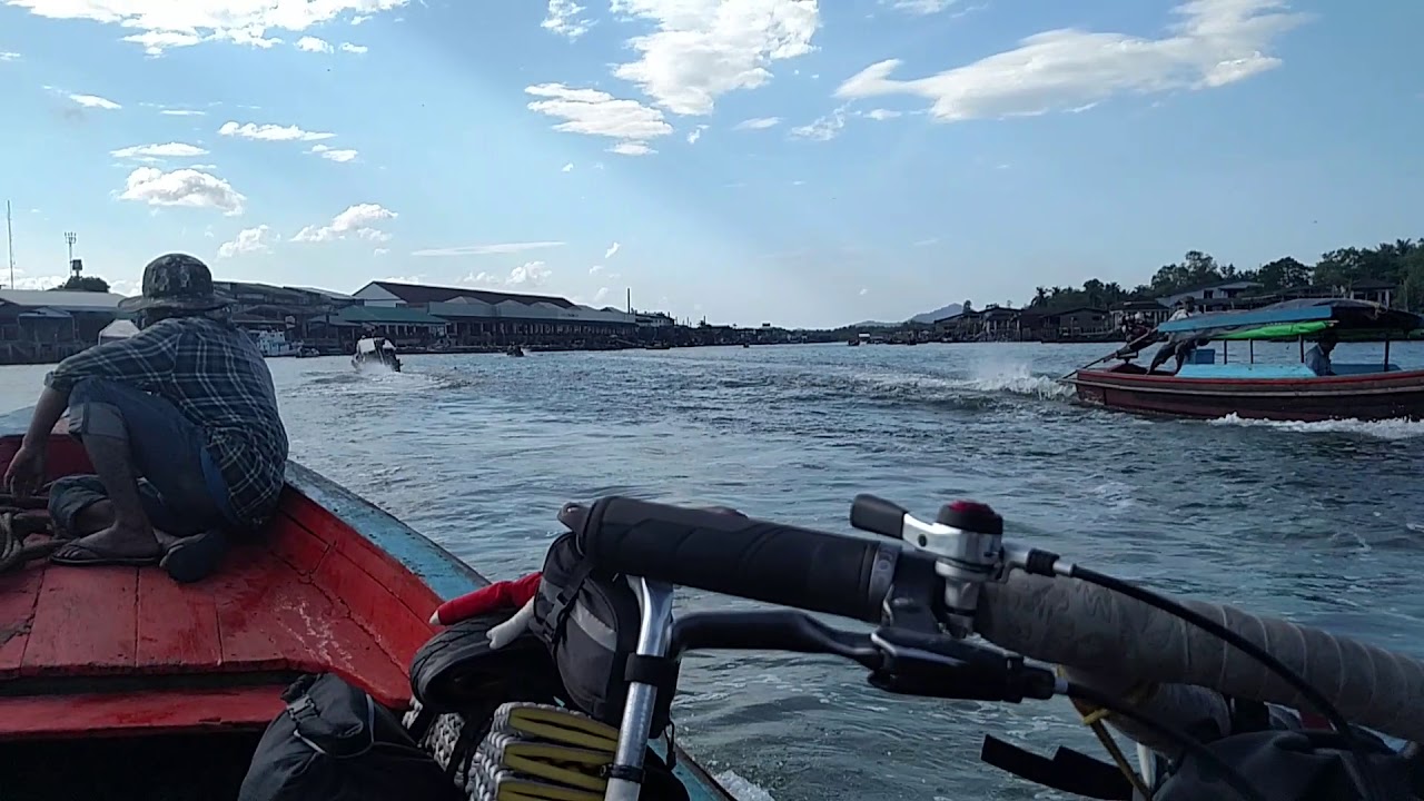 Kawthaung, Myanmar to Ranong, Thailand border crossing - YouTube