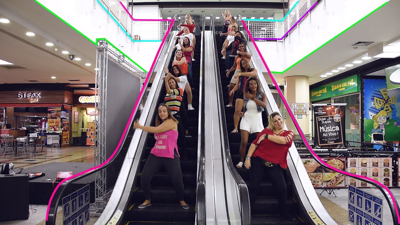 Dançarino realiza Flash MOB de paradinha em shopping Center no RJ ...